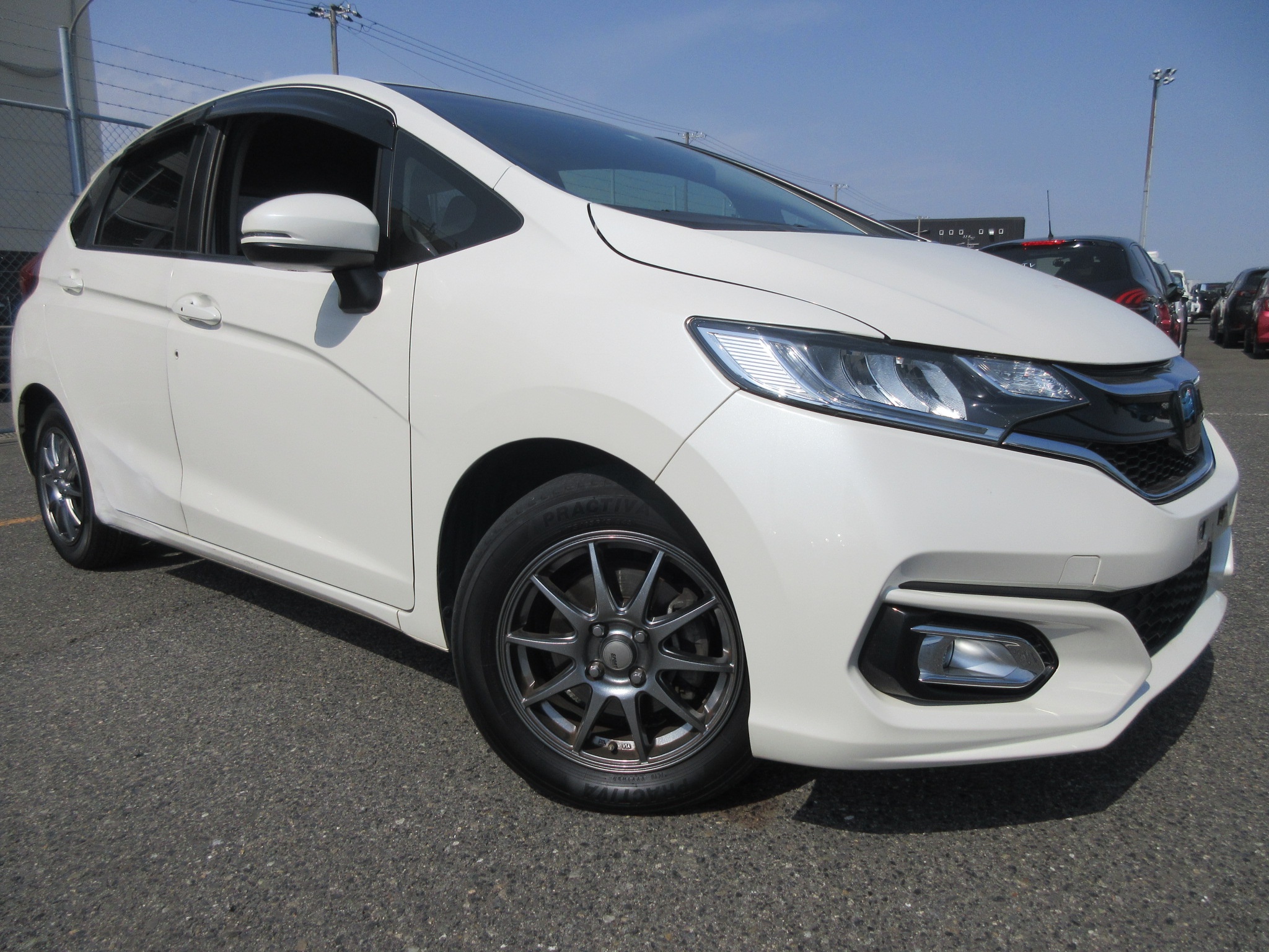 HONDA FIT, 1300cc, Pearl [MUH50] | Japan Vehicle