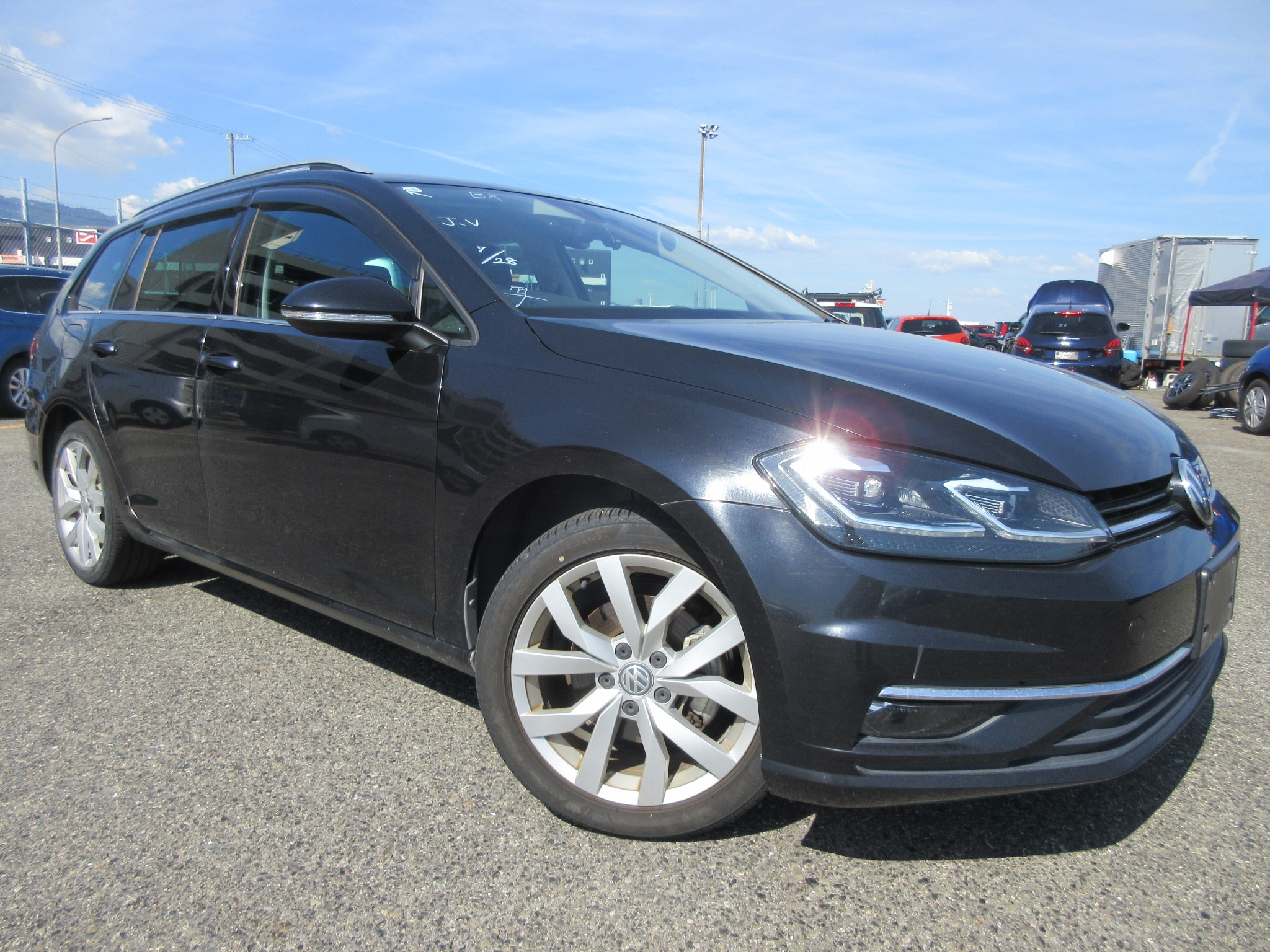 VOLKSWAGEN GOLF VARIANT | Japan Vehicle